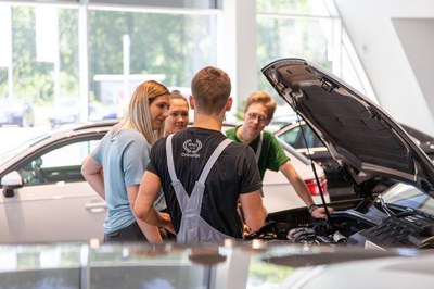 Porsche Inter Auto » Gebrauchtwagen & Neuwagen kaufen | PIA | Karriere ...